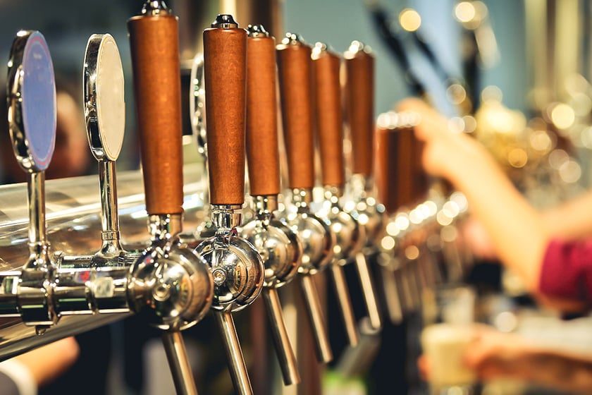 Best Boston Bars: From Famous Hotspots to Historic Taverns - Revere Hotel